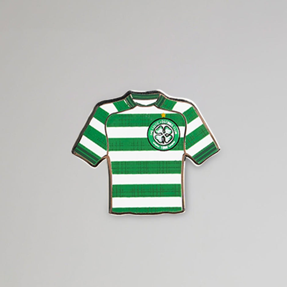 BADGES, KEYRINGS & MAGNETS – Official Celtic Store