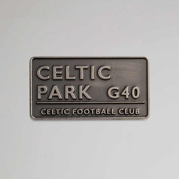BADGES, KEYRINGS & MAGNETS – Official Celtic Store